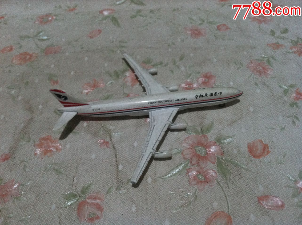 中国西南民航B-2388飞机封存纪念--袖珍金属模型【最长13厘米】__【7788收藏__收藏热线】