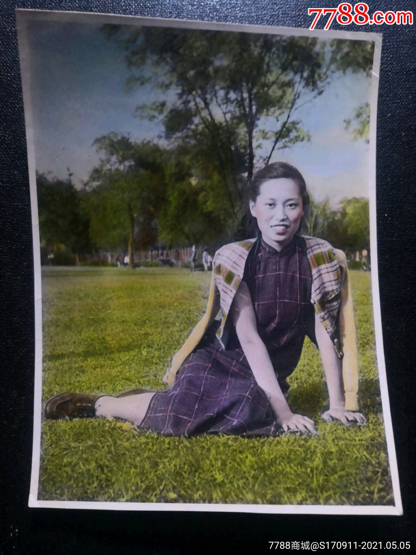 民国旗袍美女老照片11*15.7cm_老照片_波罗的店【7788收藏__收藏热线】