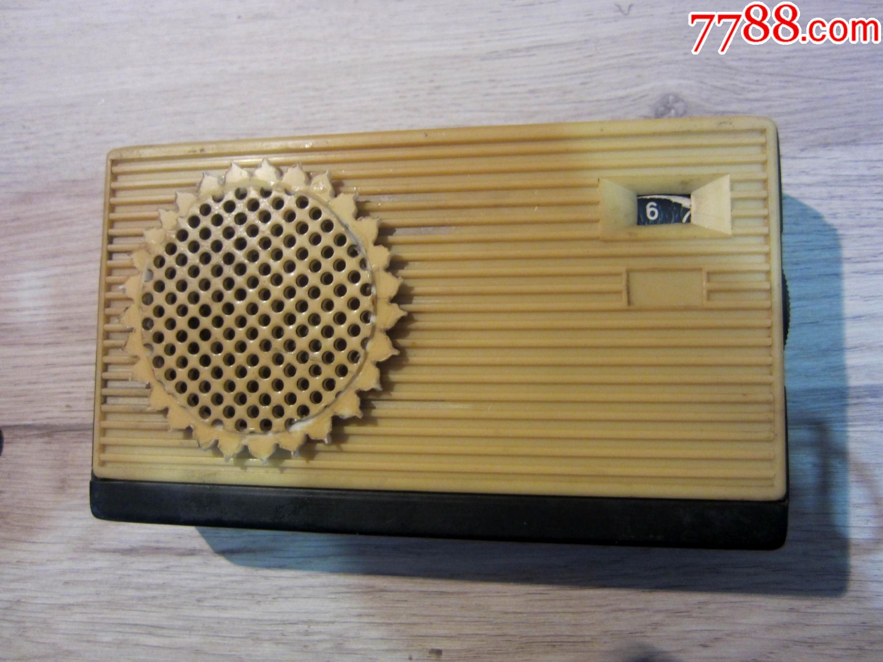 品牌不明收音机一台_收音机_收音机之家【7788收藏__收藏热线】