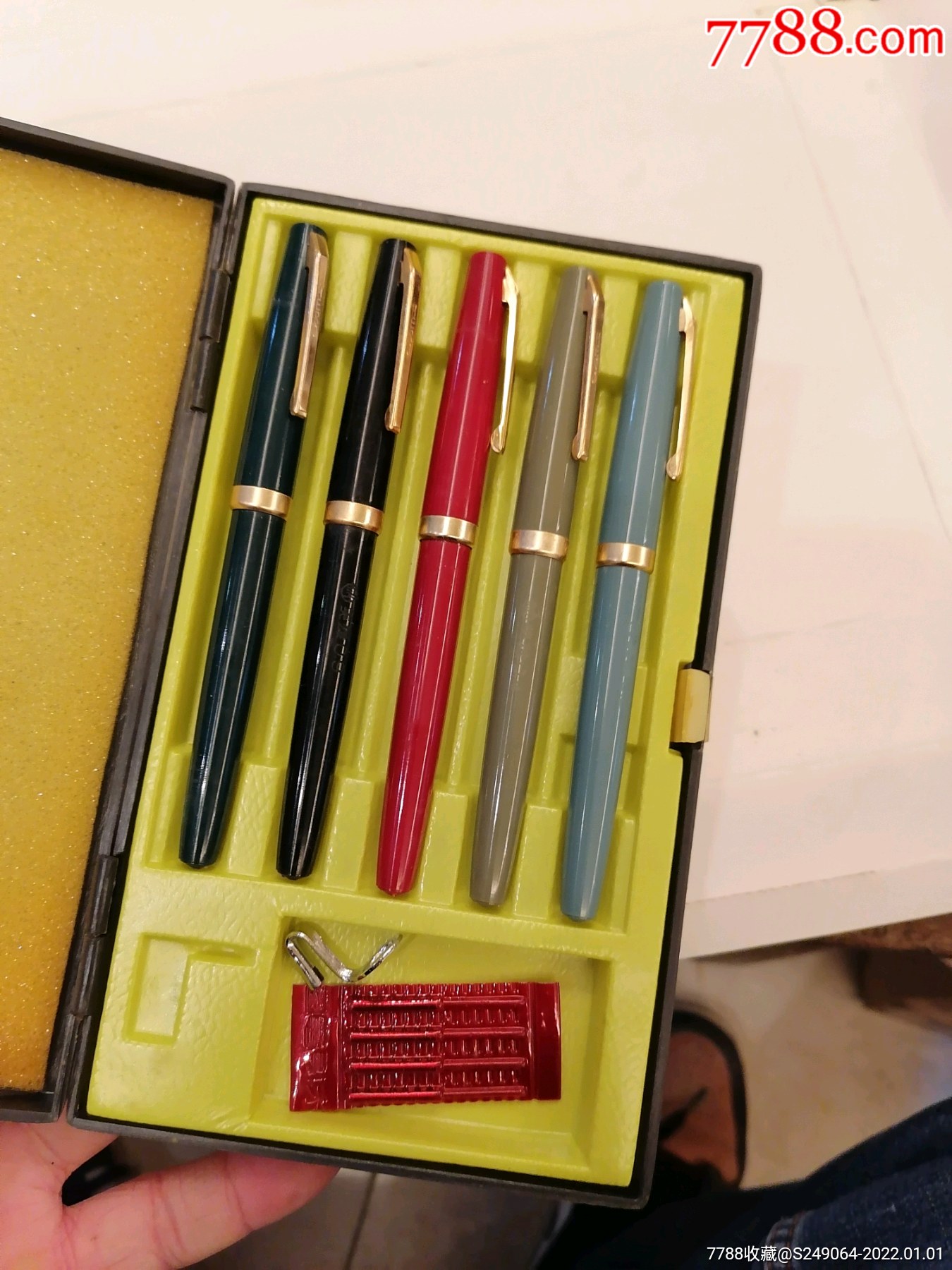 早期英雄牌笔两套，品相好，可用，不知什么笔，懂的看图拍，包真_其他笔类_古旧老物件【7788收藏__收藏热线】