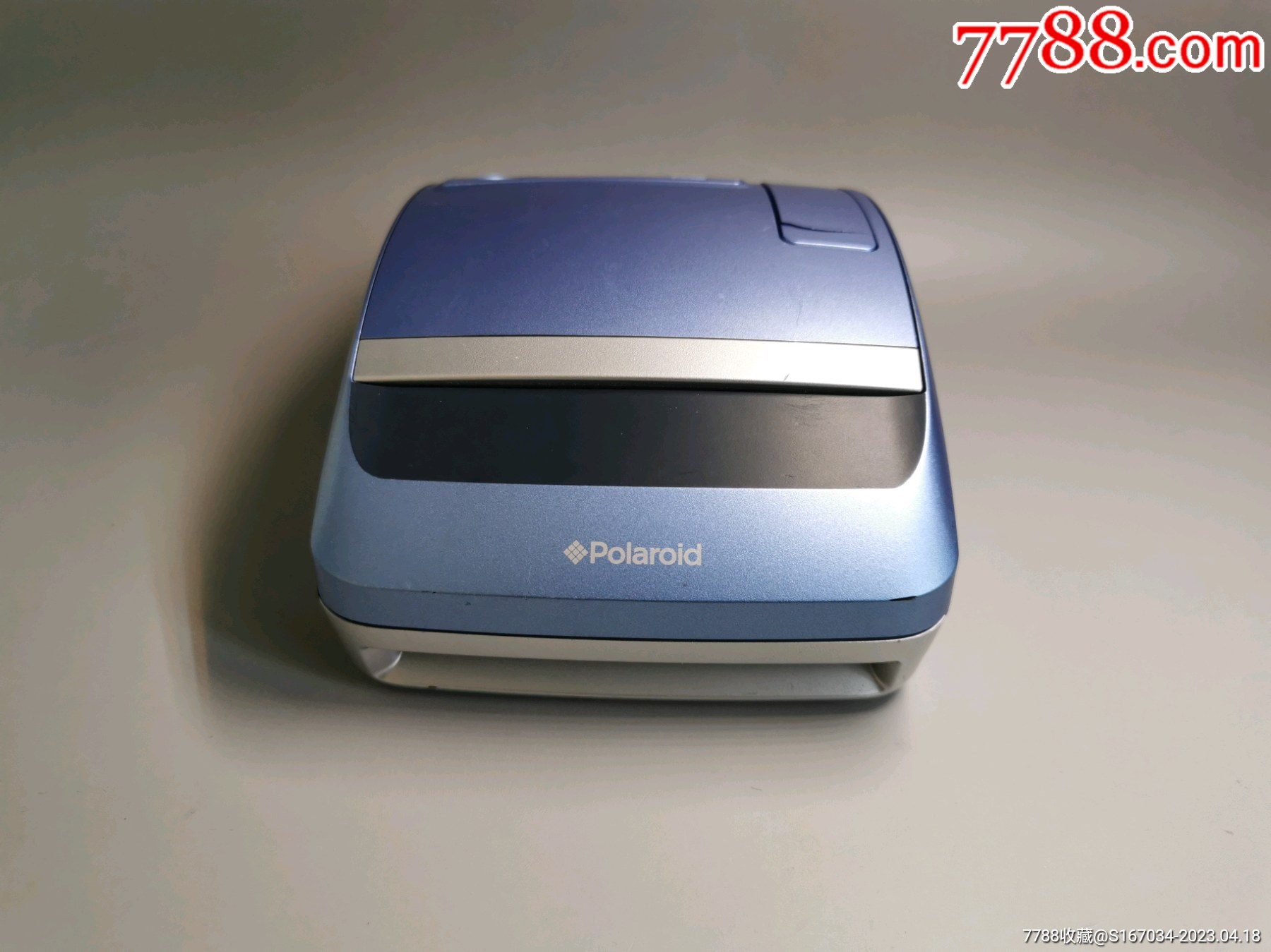 宝丽来，one600拍立得相机，品相如图所示，放入电池一直亮，按键无反应，有一裂_拍立得相机_午后时光【7788收藏__收藏热线】