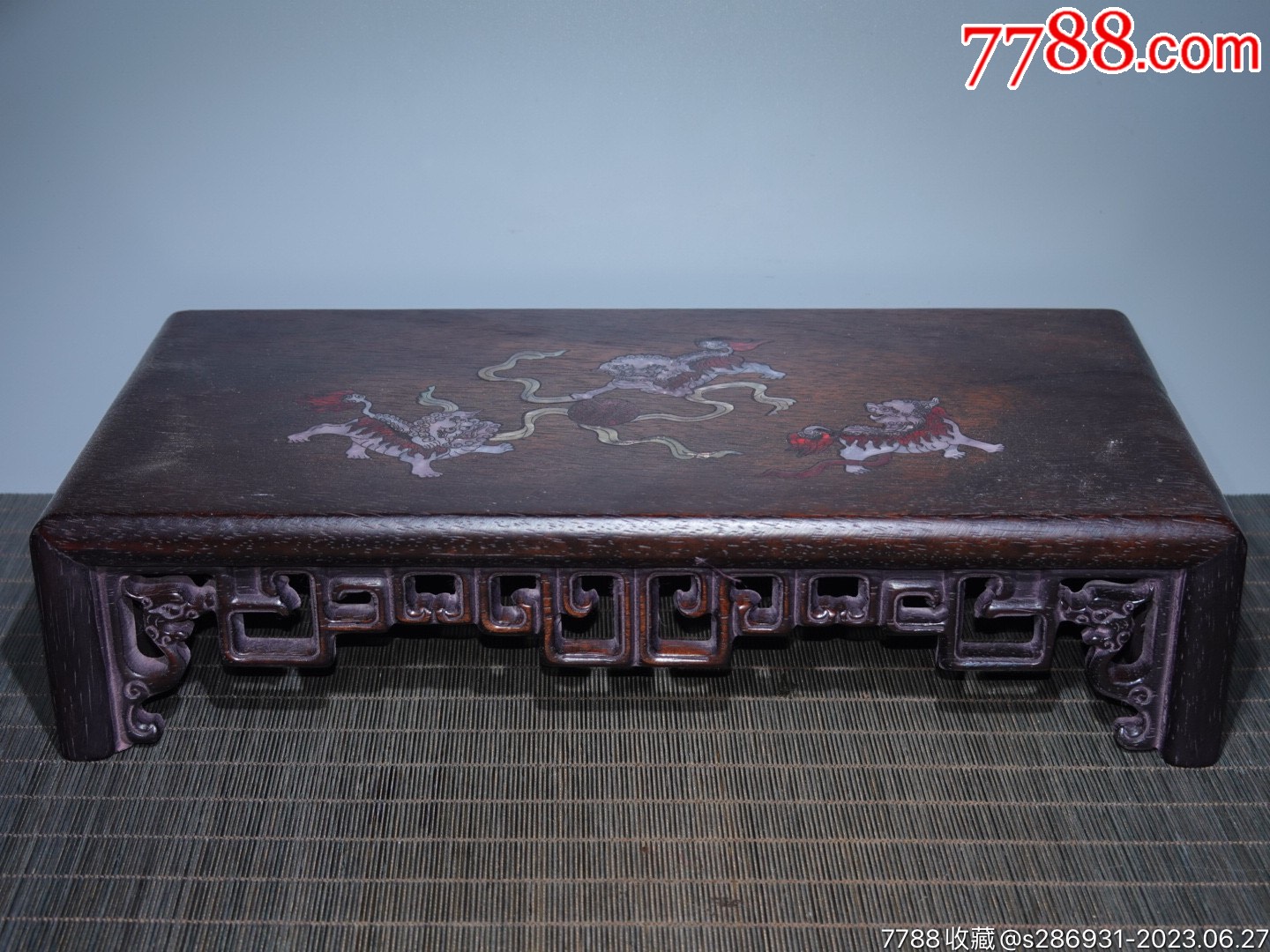 旧藏花梨木镶嵌彩贝小桌子，长35cm，宽18cm，高8cm，重1215g，_木桌/几/案_老耿破铜烂铁【7788收藏__收藏热线】