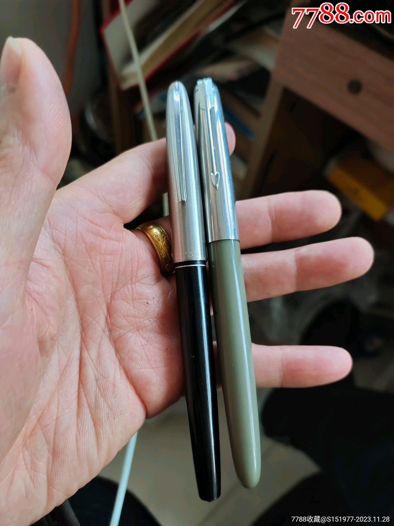 两个古董老钢笔打包，看图自定感兴趣的话点“我想要”和我私聊吧～__【7788收藏__收藏热线】